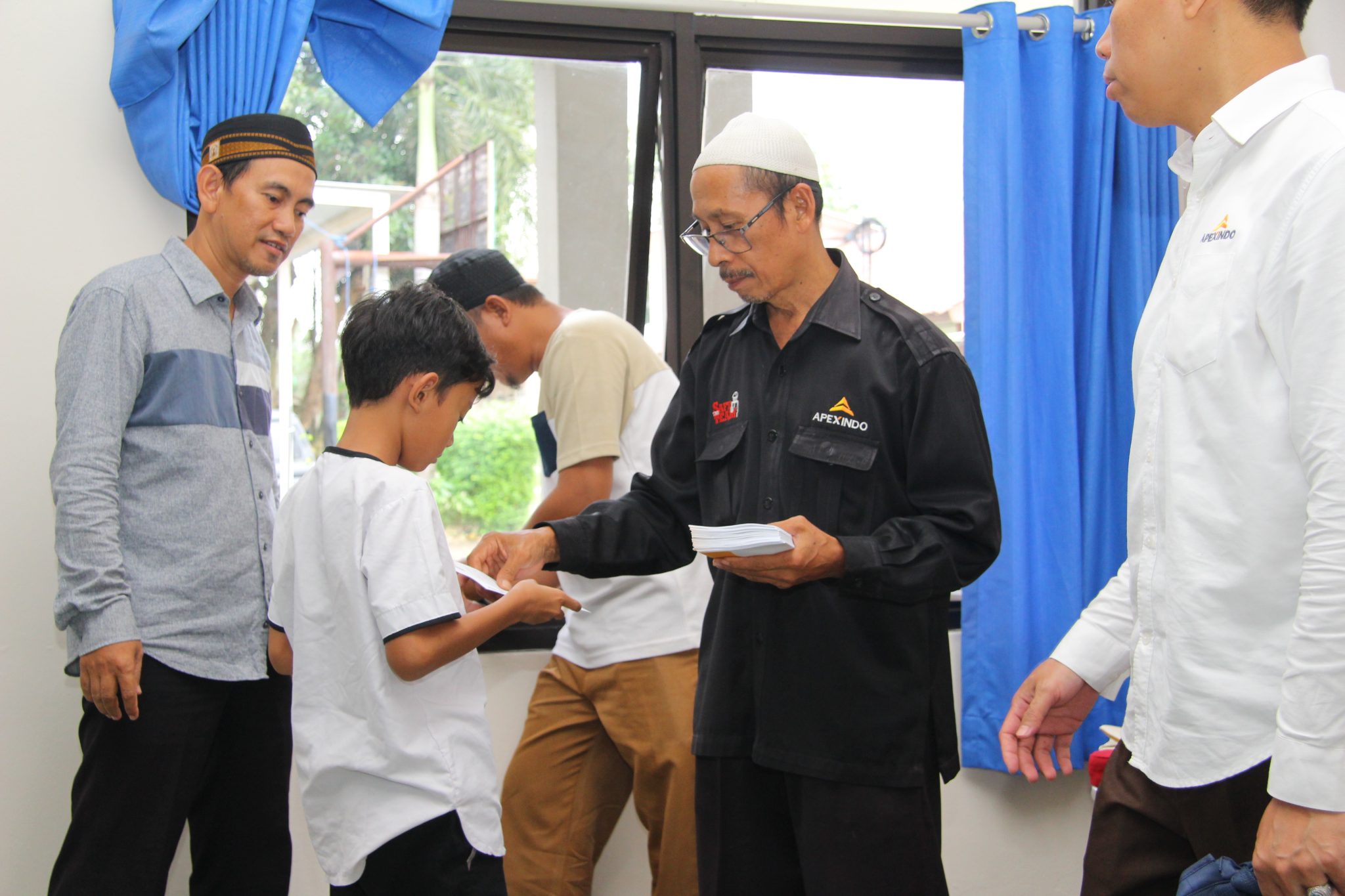 Apexindo Gave Donation for Orphans in Ramadan 1447 H / 2026 M – Apexindo